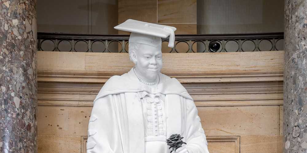 Mary McLeod Bethune Sculpture | National Museum of African American ...
